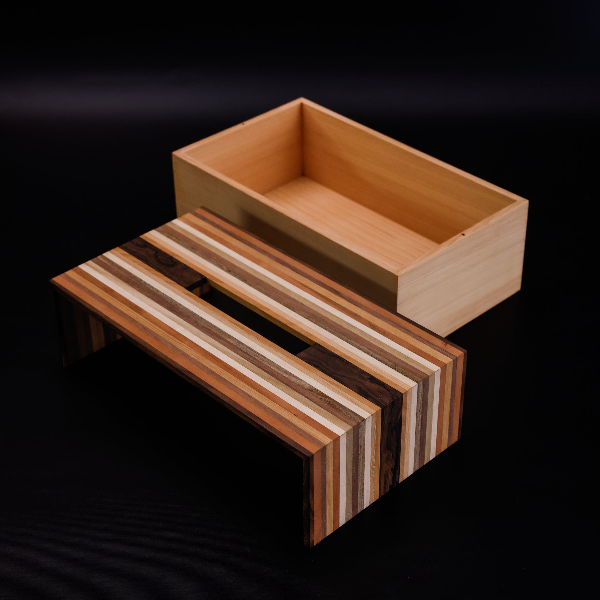 Obi Tissue Box – Green Pheasant